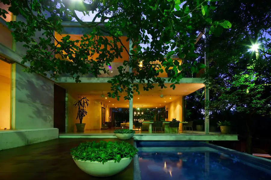 A Three House Effect for TAL Architects’ Casa Tláloc - Mid Century Home